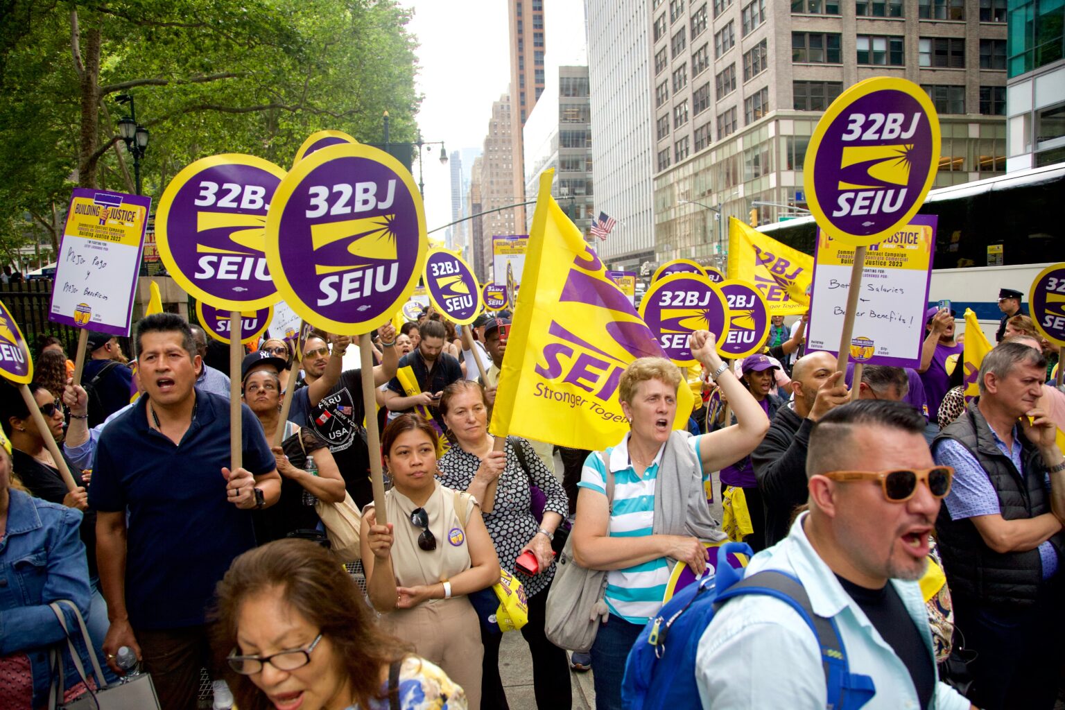 32BJ janitors launch contract campaign amidst record office vacancies ...